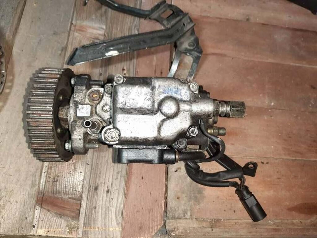 BOSCH PUMPA ZA SEAT LEON, TOLEDO OD 2000. DO 2005. GOD. | Bosch
