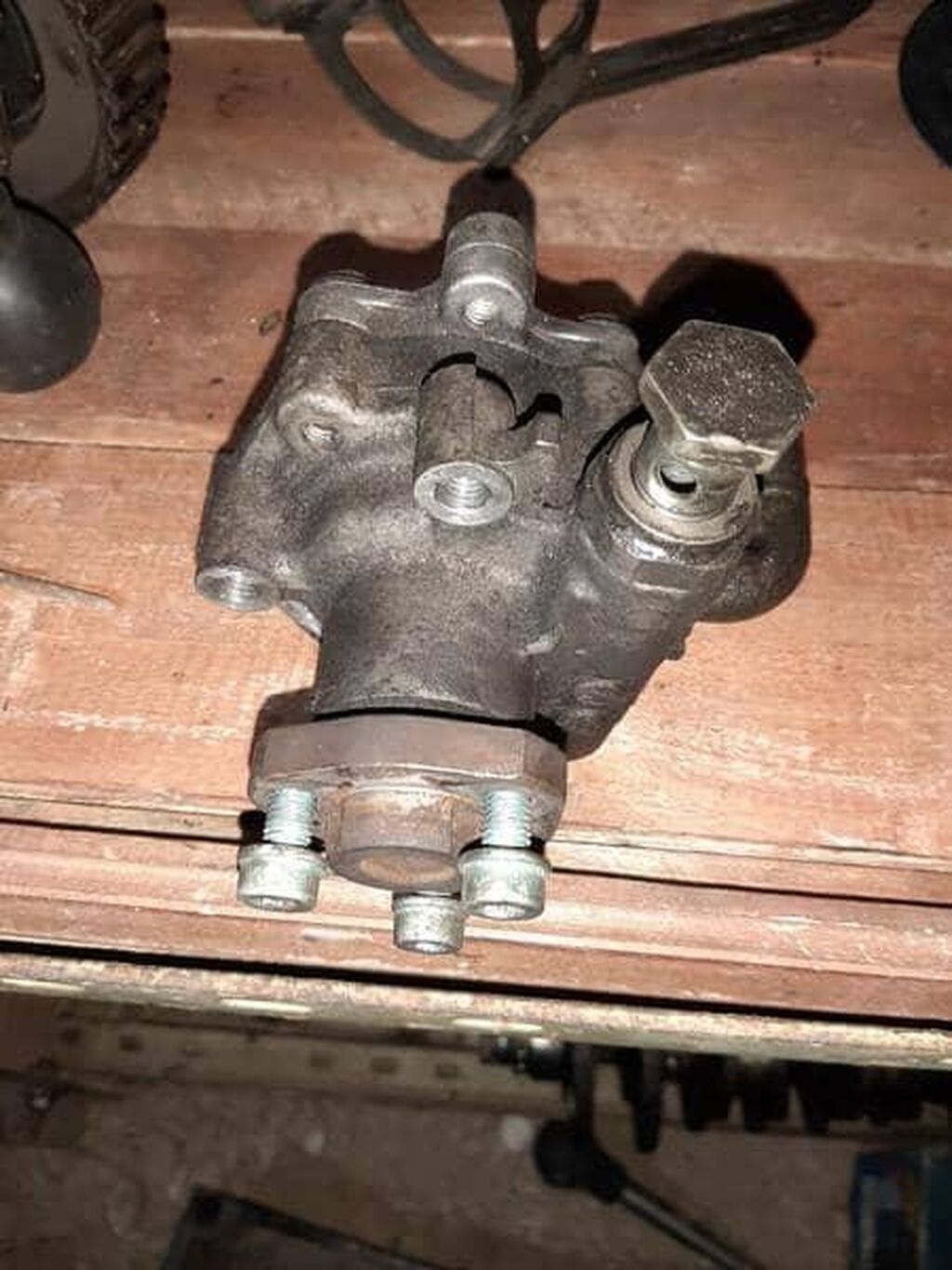 SERVO PUMPA ZA VOLKSWAGEN GOLF 4 | Servo pumpa za Golfa 4 Mogucnost