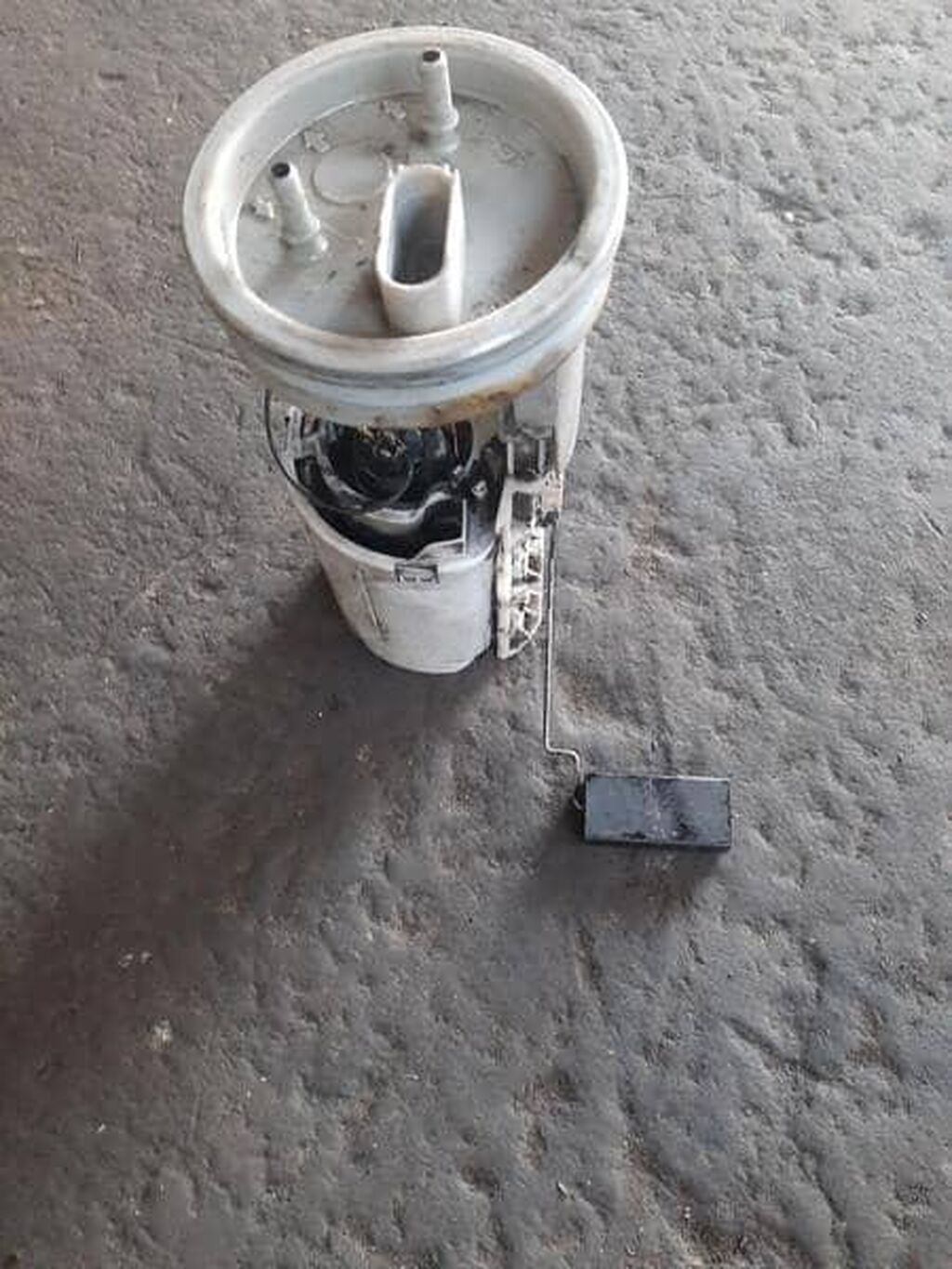 PUMPA REZERVOARA ZA VOLKSWAGEN PASSAT B5.5 | Pumpa rezervoara za