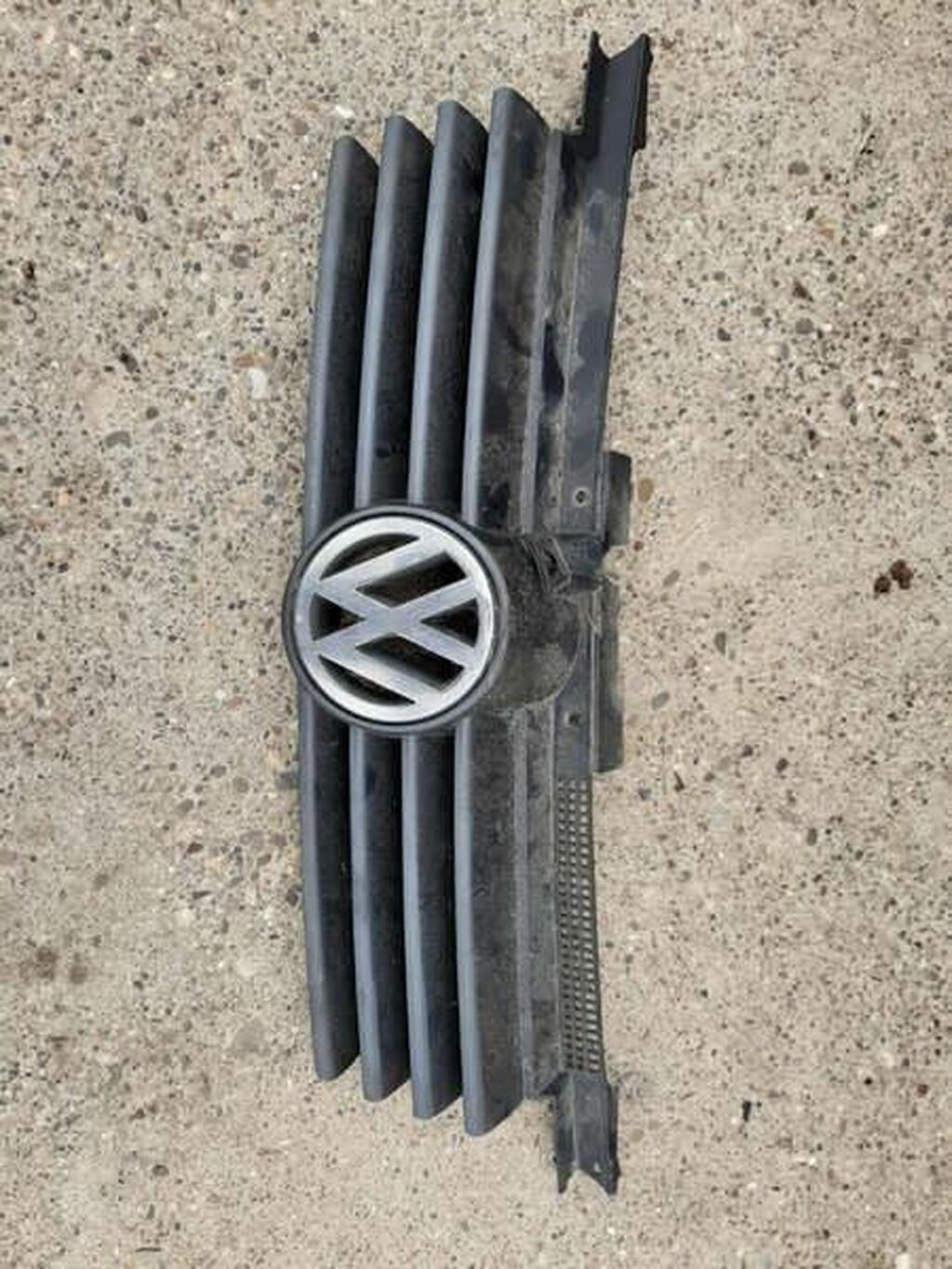 MASKA ZA VOLKSWAGEN BORA | Maska za Boru Mogucnost slanja brzom