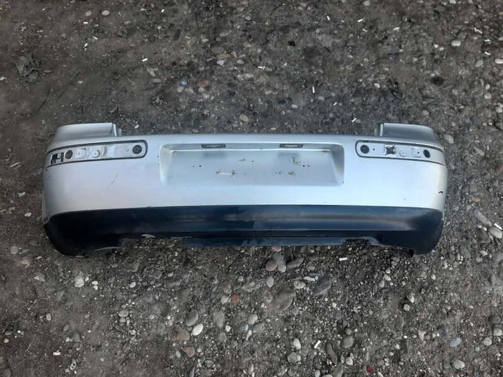 BRANIK ZADNJI ZA VOLKSWAGEN GOLF 4 | Branik zadnji za Golfa 4