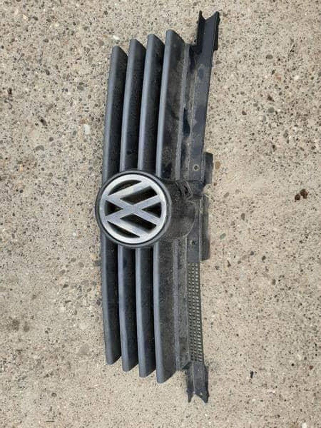 MASKA ZA VOLKSWAGEN BORA | Maska za Boru Mogucnost slanja brzom