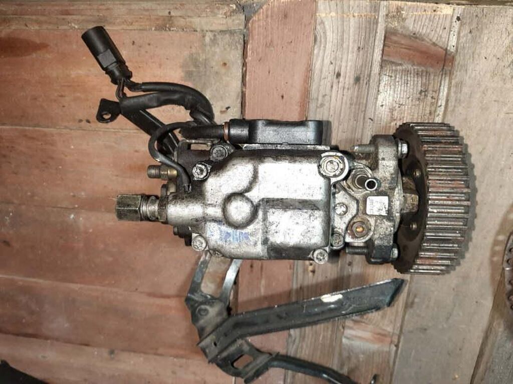 BOSCH PUNPA ZA VOLKSWAGEN GOLF 4 | Bosch pumpa za Golfa 4 Mogucnost