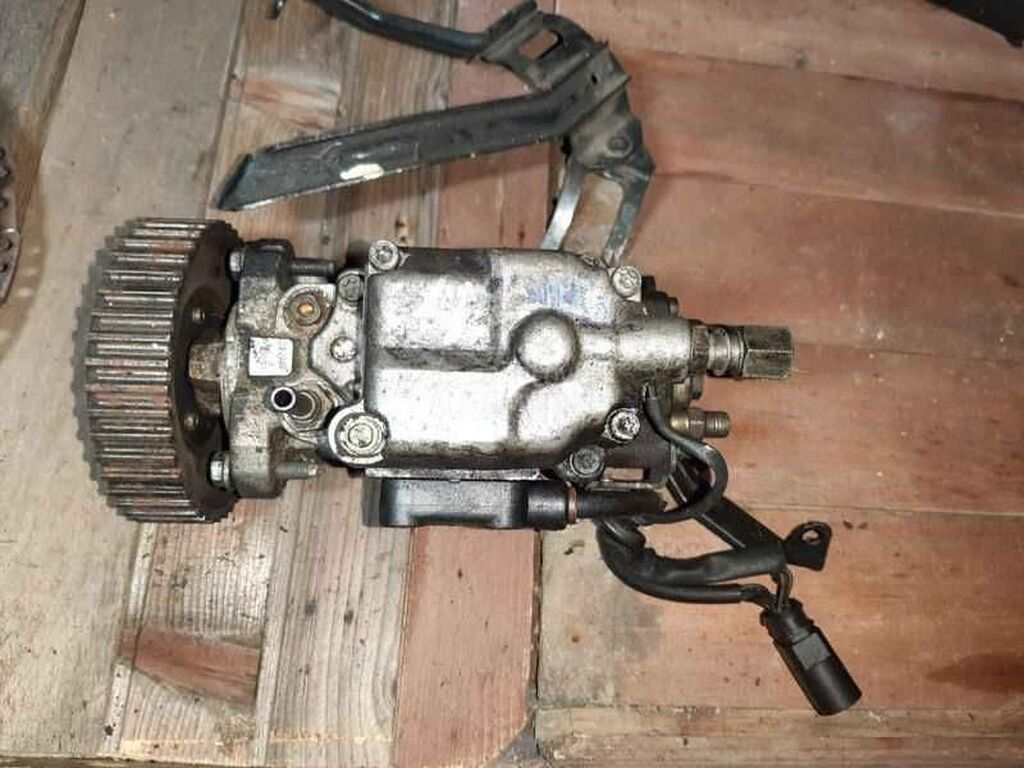 BOSCH PUMPA ZA SEAT LEON, TOLEDO OD 2000. DO 2005. GOD. | Bosch