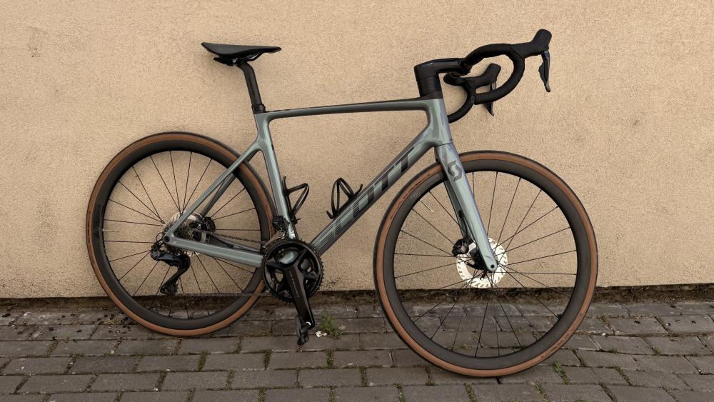 Scott Addict RC 15 2025 Di2, 7.6kg, NOV