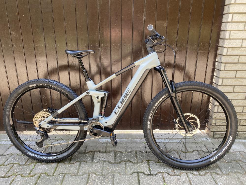 Cube Stereo 140 Carbon ( 2024 ) 750Wh SMART
