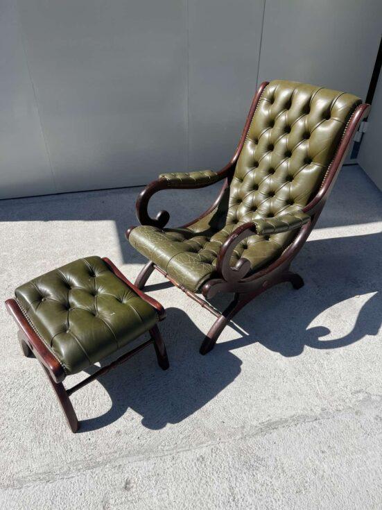 Chesterfield fotelja i naslon za noge