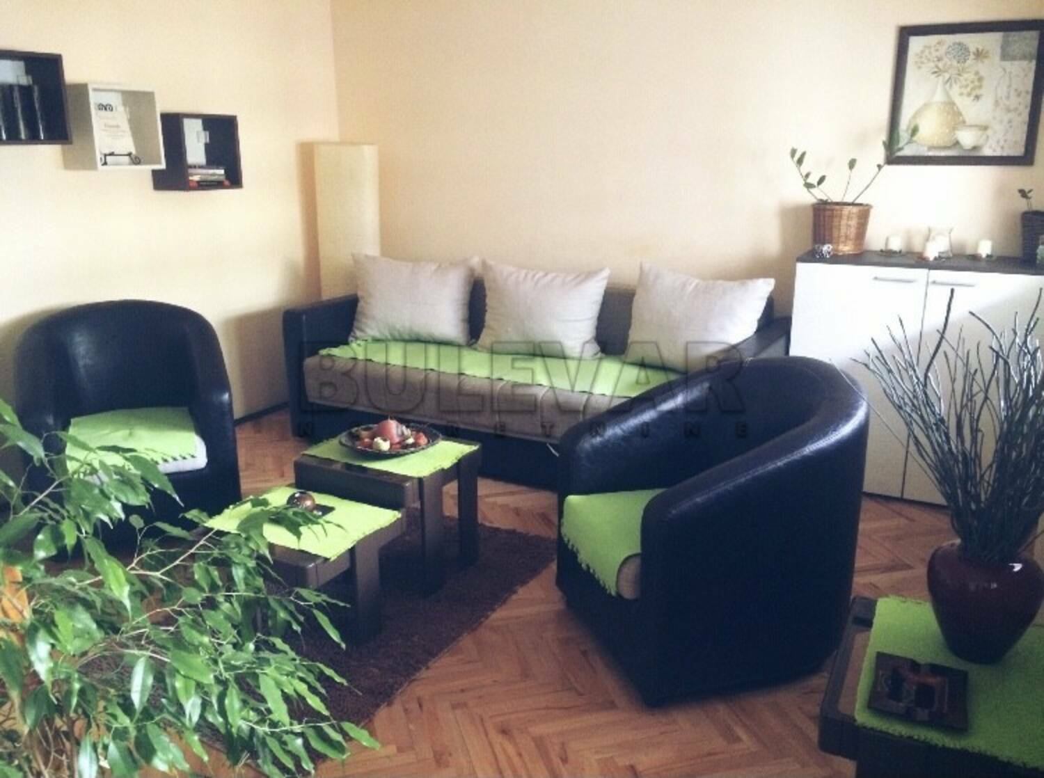 Jednosoban stan, Niš - Bulevar Nemanjića | Izdavanje · 45m² · 300€