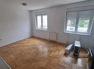 Izdavanje Stan - Novi Sad