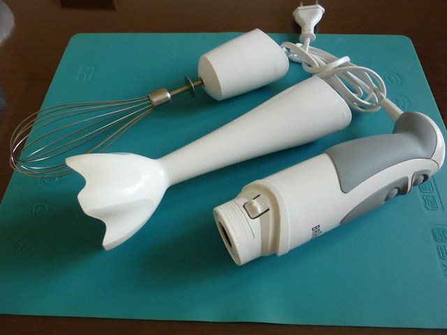 BRAUN 4162 450W - polovan štapni mikser + mutilica