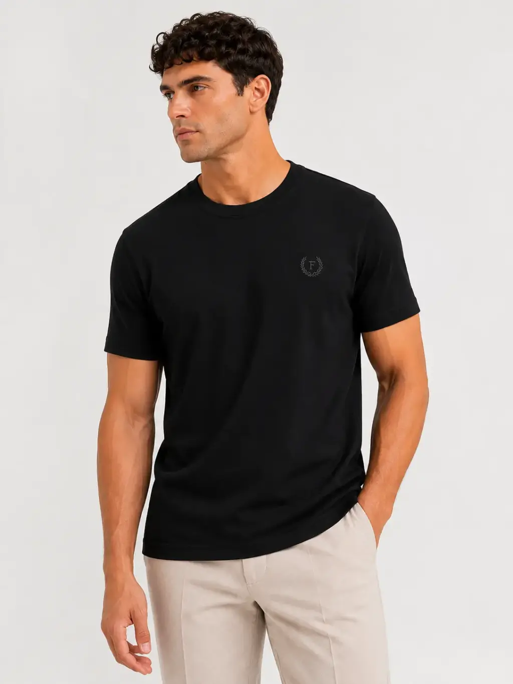 KLASIČNA MUŠKA MAJICA OD 100% PAMUKA – SLIM FIT
KLASIČNA MUŠKA MAJICA OD 100% PAMUKA – SLIM FIT