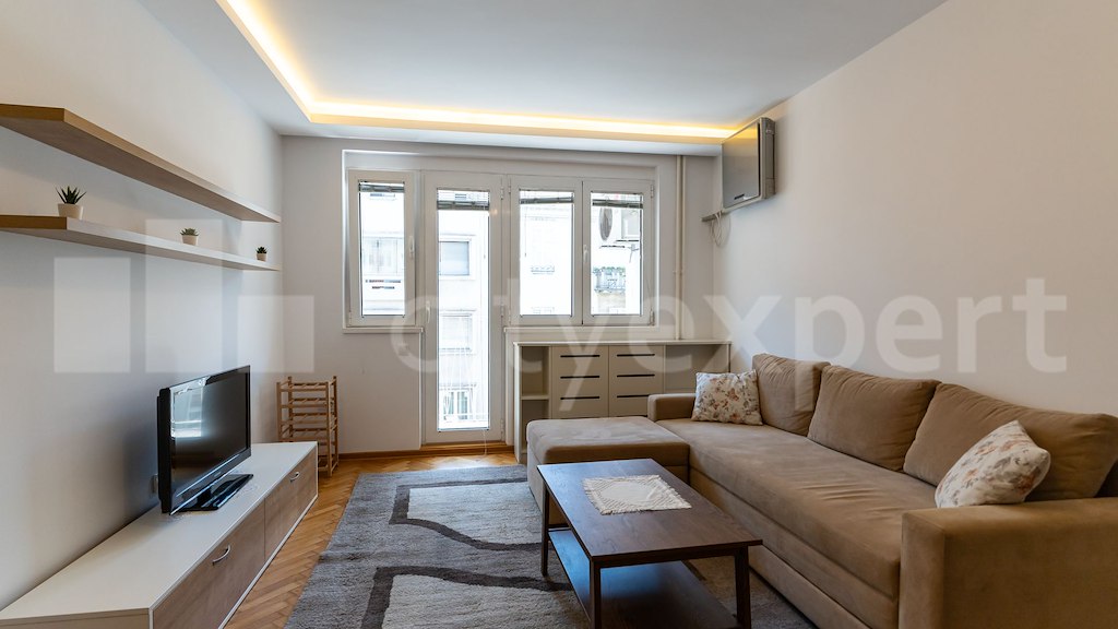 Stan za izdavanje BEZ PROVIZIJE: Trosoban, 74m², Makenzijeva, Vračar - 1400€