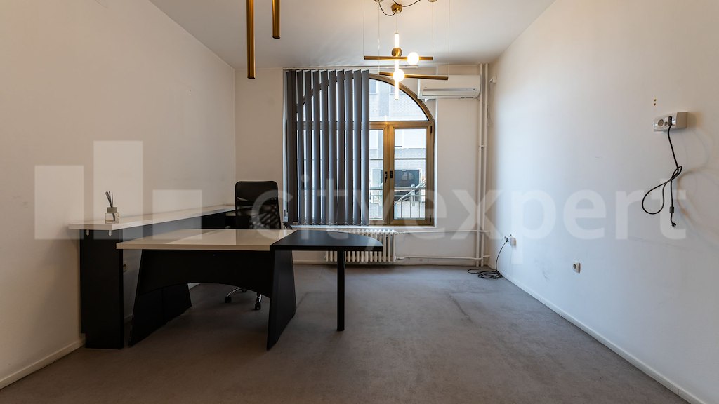 Poslovni prostor za izdavanje BEZ PROVIZIJE: Ostalo, 250m², Balkanska, Savski venac - 2750€