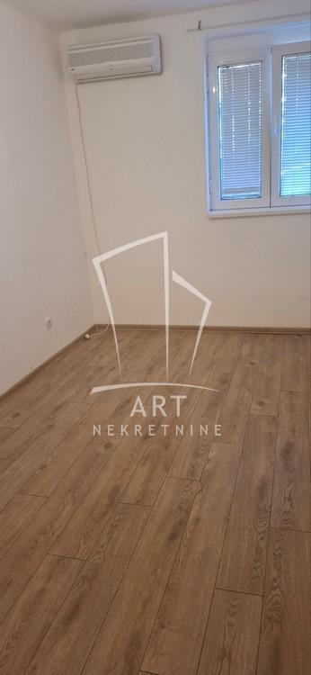 Kod Zoološkog vrta, mereno 25 m2 ID#15449
400 €