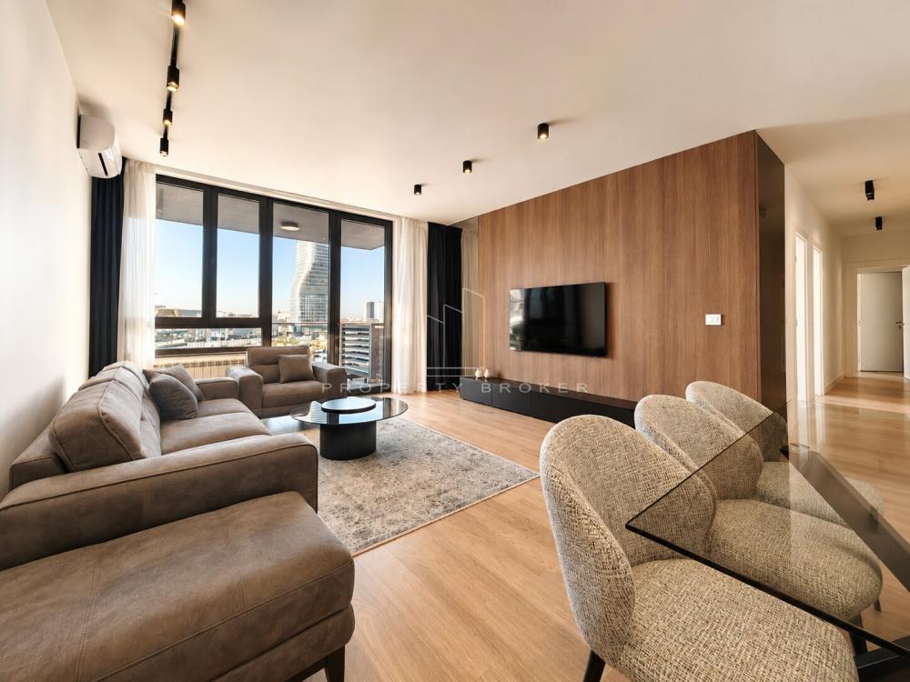 BW Eterna, lux, dve garaže ID#4671
2.800 €
