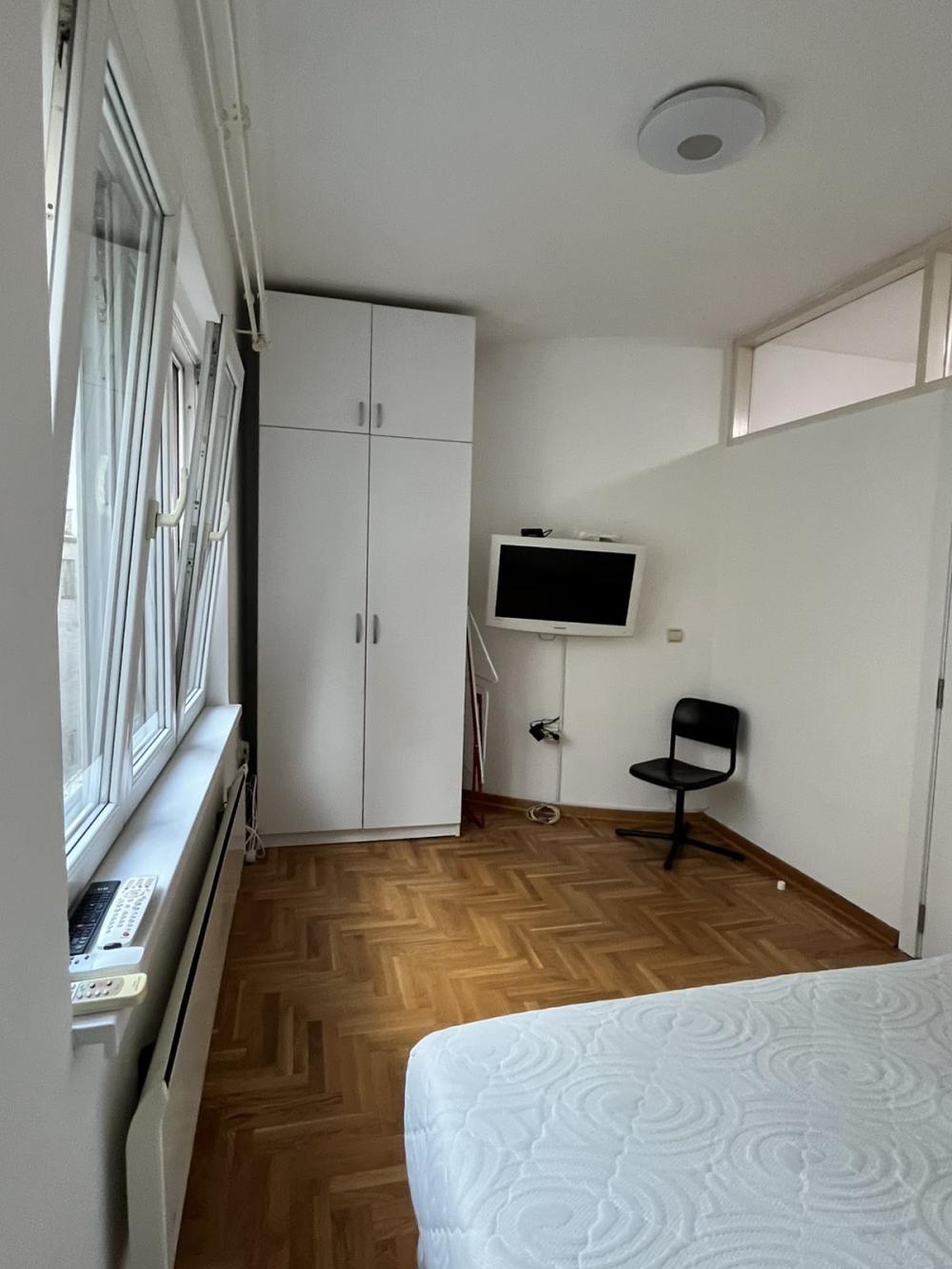 Centar,Makedonska,renoviran stančić ID#19385
600 €