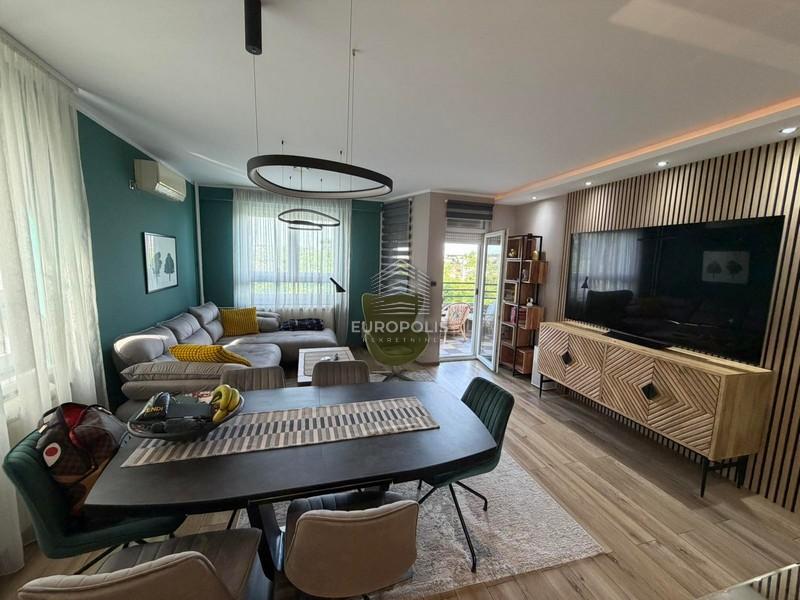Mirijevo - uknjižen 3.0 sa parking mestom ID#9556
230.000 €