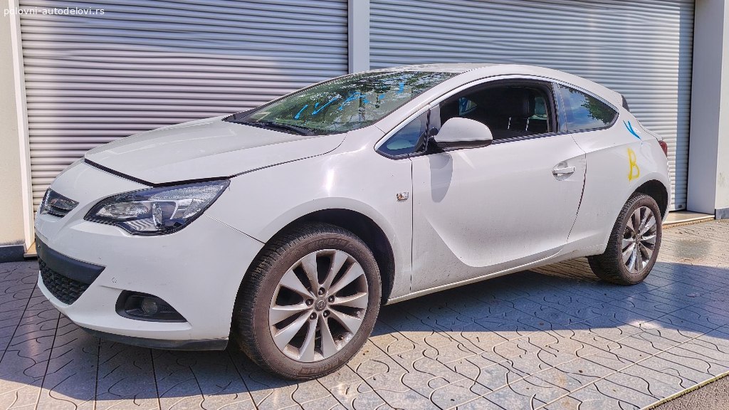 OPEL ASTRA J GTC POLOVNI DELOVI