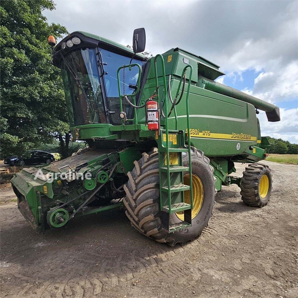 Prodaje se John Deere 9680i WTS kombajn za žito na aukciji