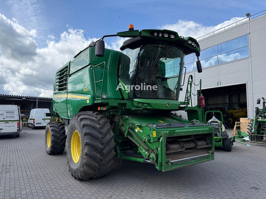 John Deere T670 kombajn za žito