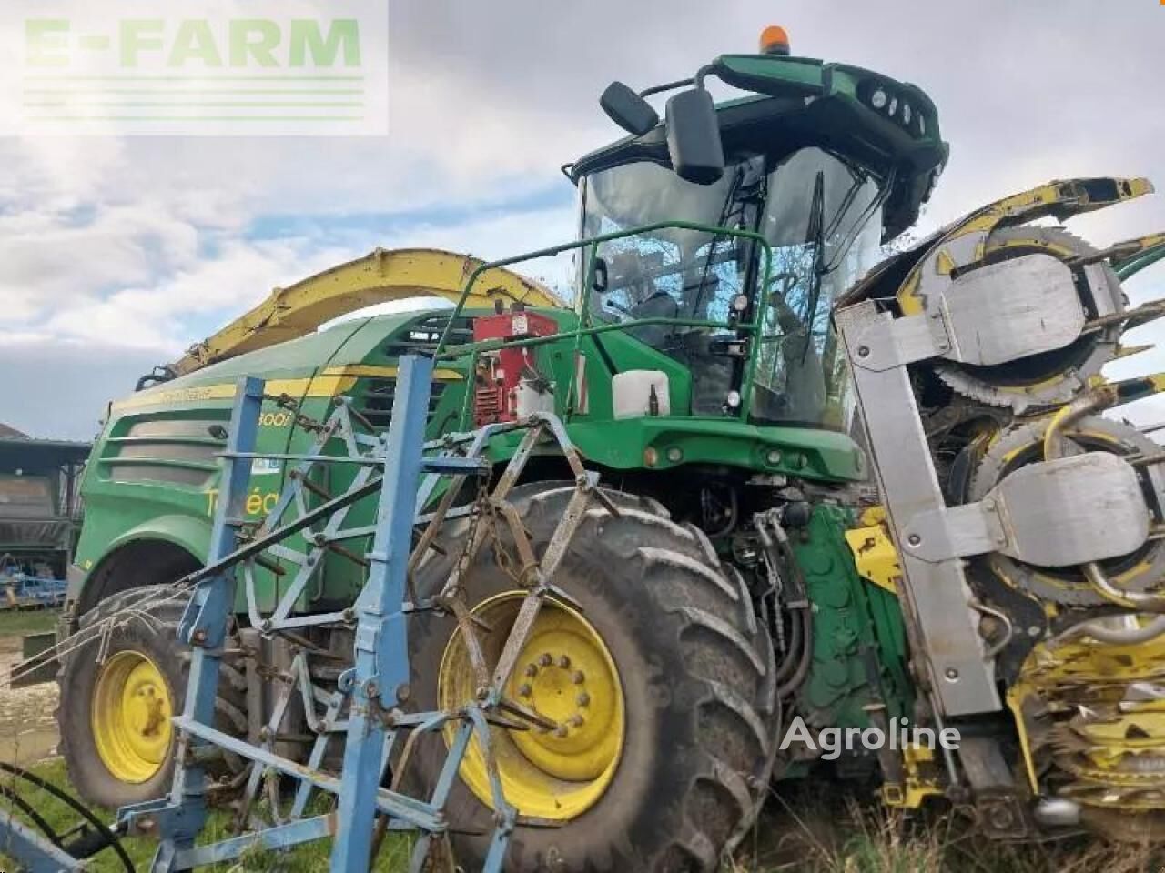 John Deere 8300 krmni kombajn