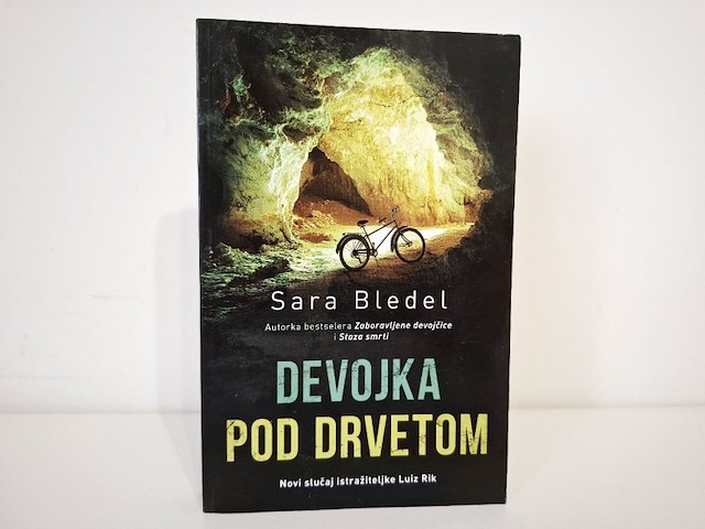 Devojka pod drvetom - Sara Bledel