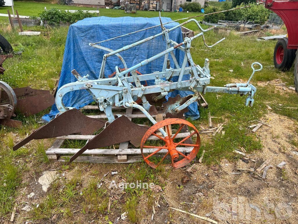 Prodaje se Överum plug na aukciji
