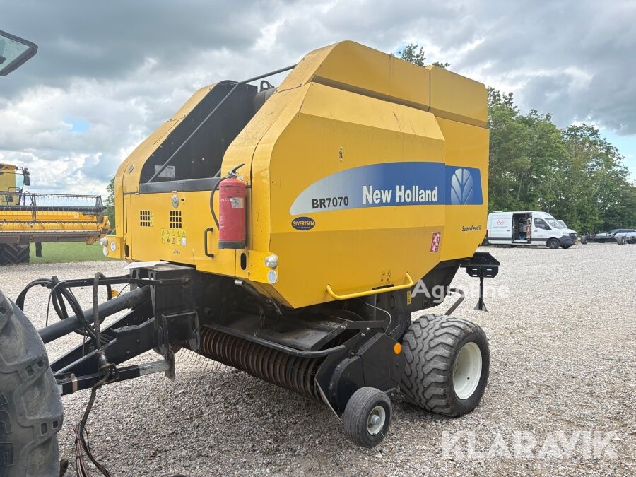 Prodaje se New Holland BR7070 SuperFeed2 balirku za četvrtaste bale na aukciji