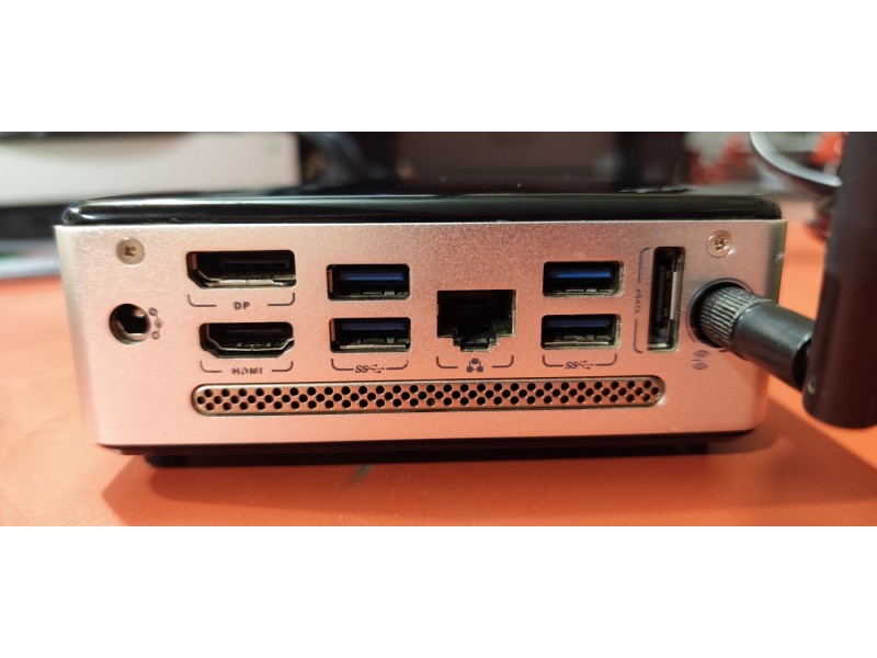 Zotac Nano Zbox AQ02