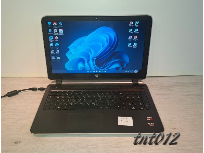 == HP 15= AMD A8-6410= 320Gb= AMD 2Gb= 4Gb= 15,6 LED ==