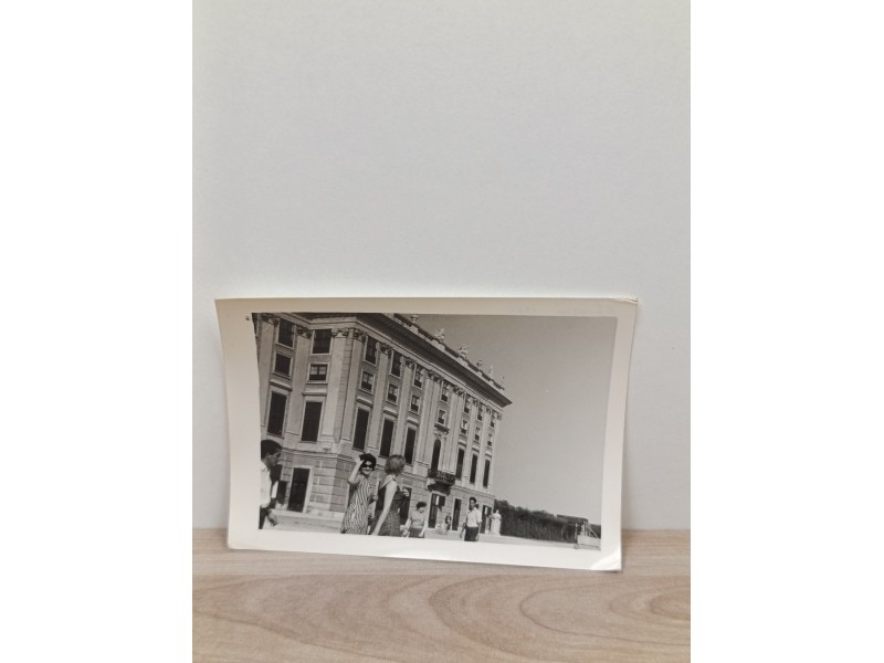 Vintage fotografija dame u Beču