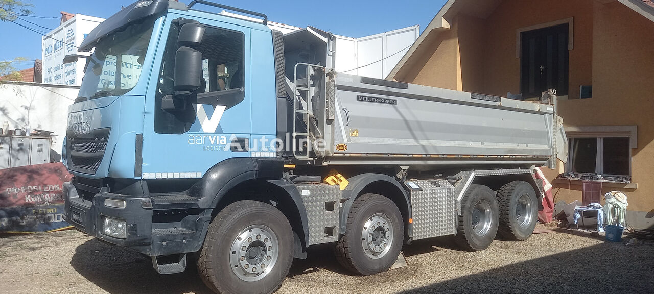 IVECO Trakker 340T45 kiper