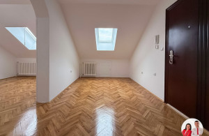 Prodajem Stan-Apartman, Centar