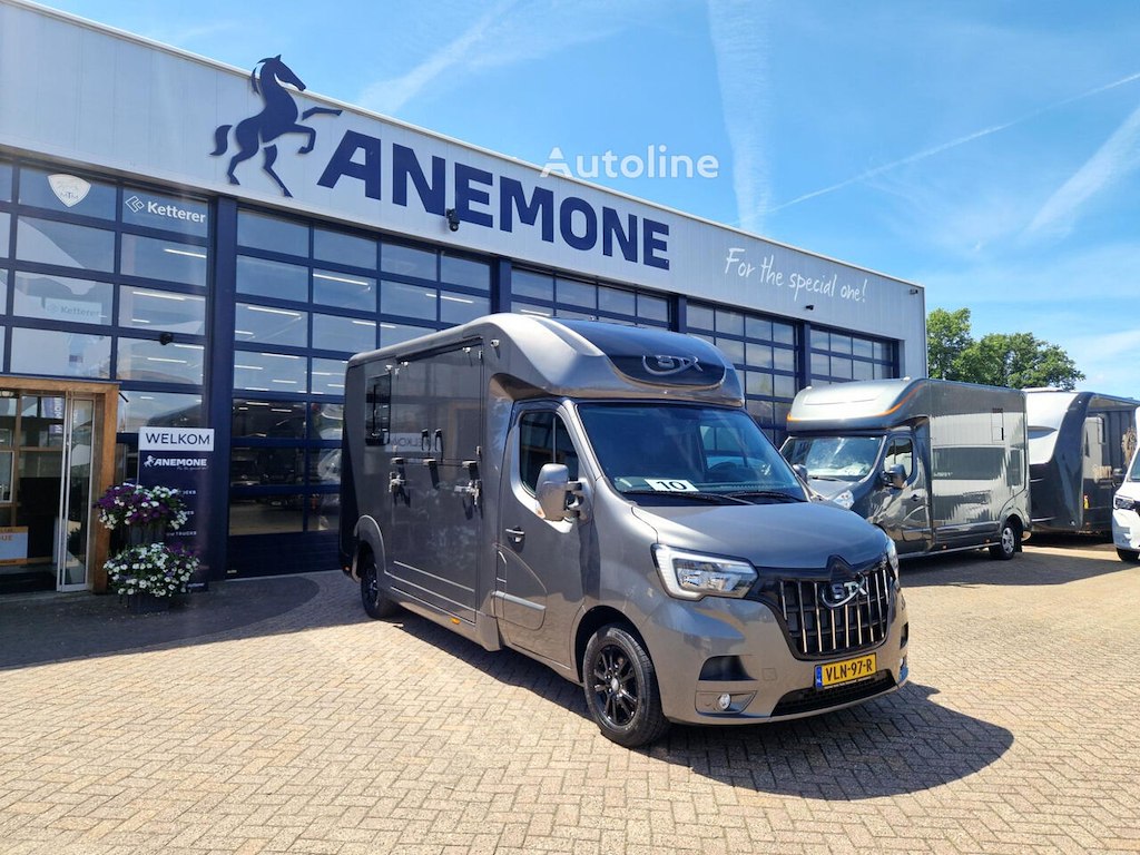 Renault Master vozilo za prevoz konja