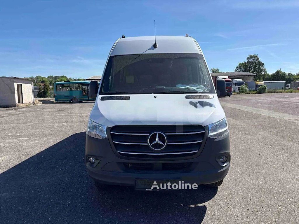 Mercedes-Benz Sprinter putnički minibus