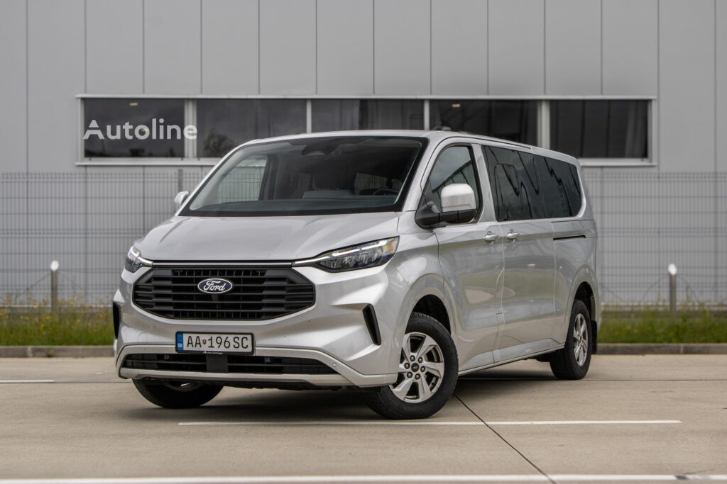 Ford Transit Custom AWD putnički minibus