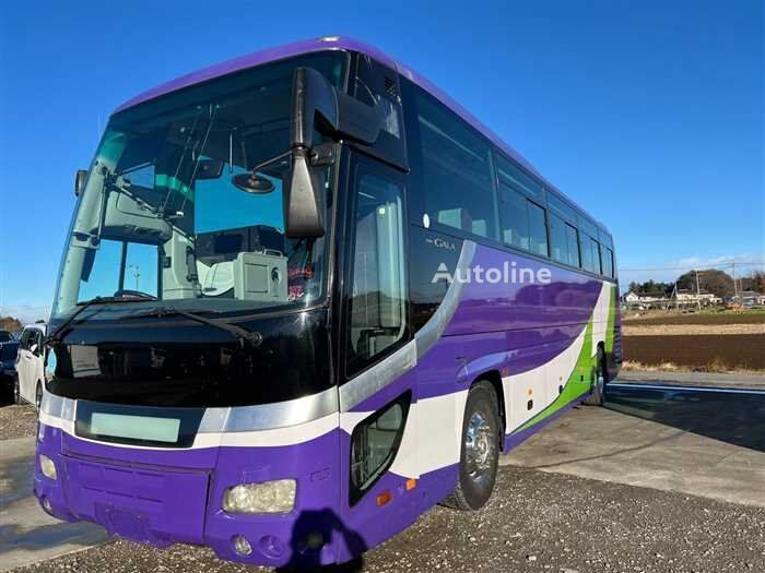 Isuzu BUS turistički autobus