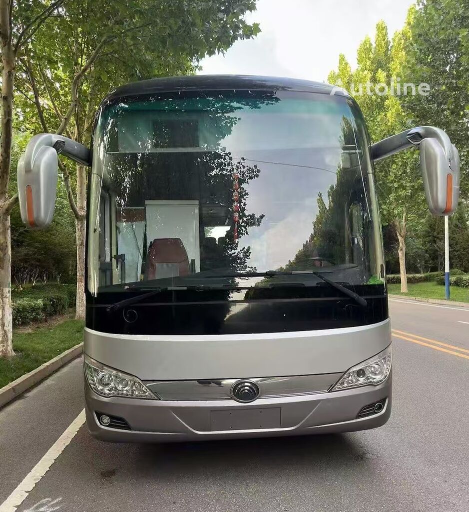 Yutong ZK 6120 turistički autobus