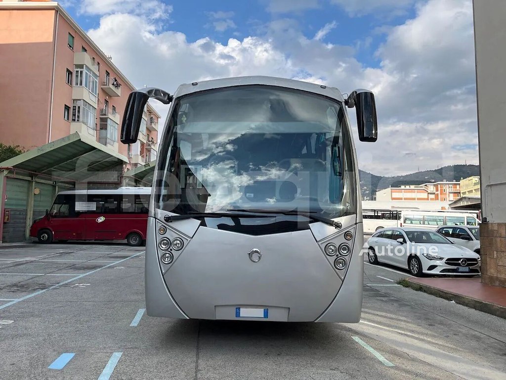IVECO 389 turistički autobus