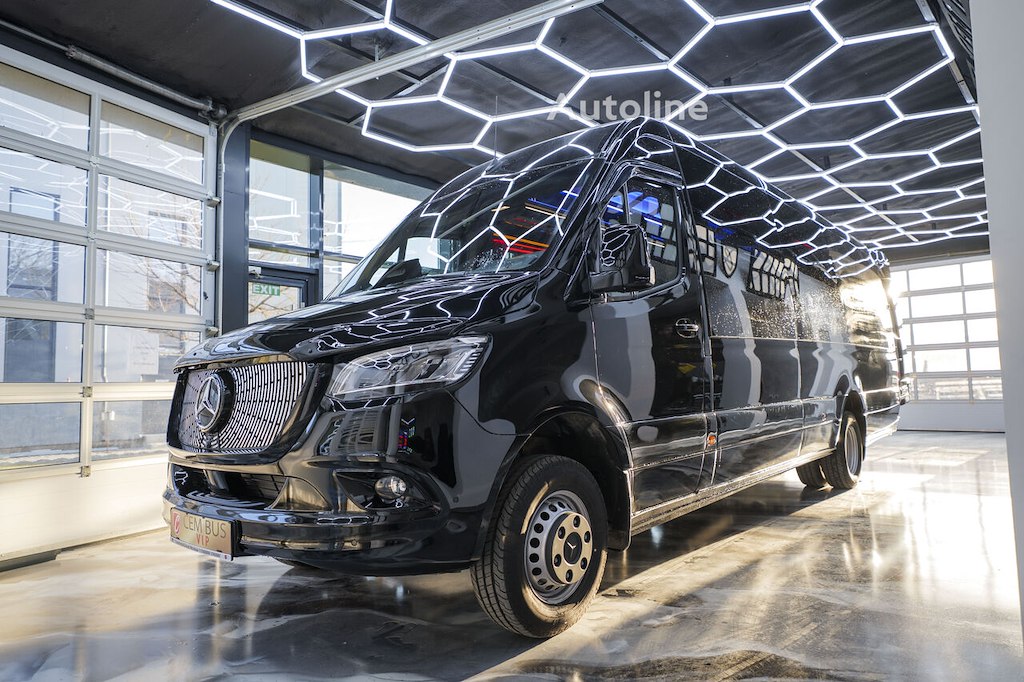 Novi Mercedes-Benz Sprinter prigradski autobus