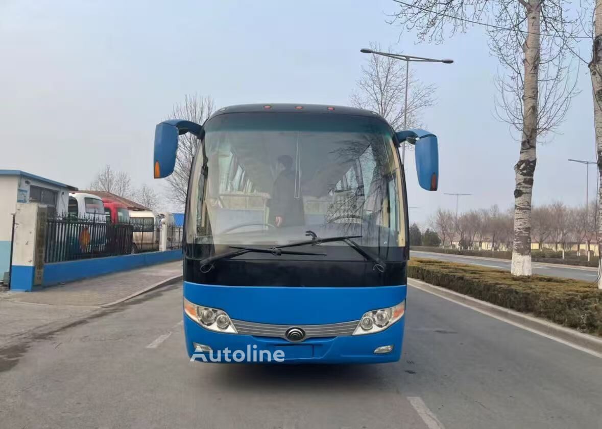 Yutong ZK6110 prigradski autobus
