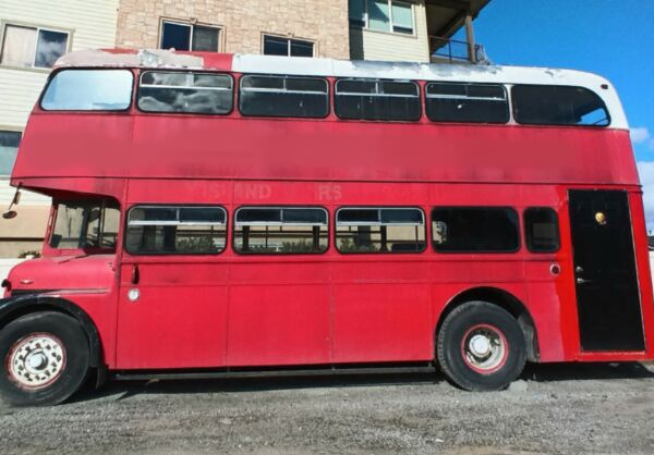 Daimler Titan dvospratni autobus