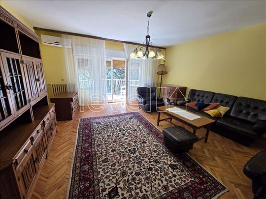 Stan,Novi Sad,Centar,kv: 130.00