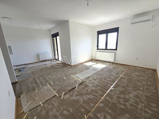 Stan,Novi Sad,Bulevar Patrijarha Pavla,kv: 78.00