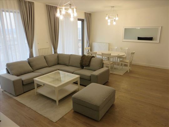 Penthouse u BW u kuli Verde sa garažnim mestom