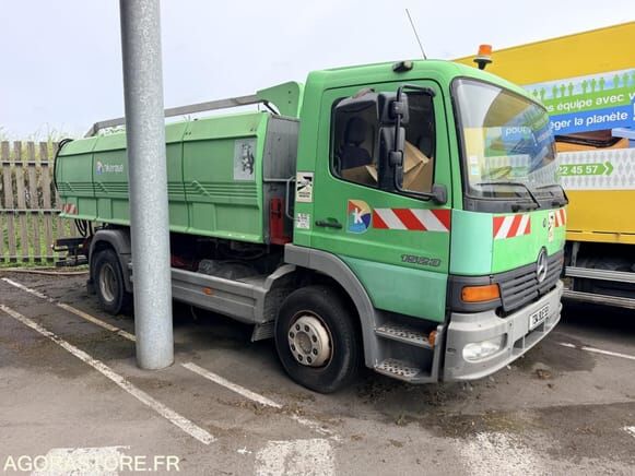 Prodaje se Mercedes-Benz 1523 cisternu za pranje ulica na aukciji