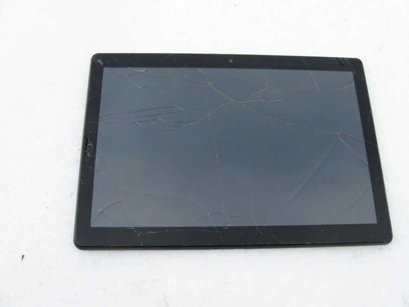 15.Tablet za delove-citaj opis