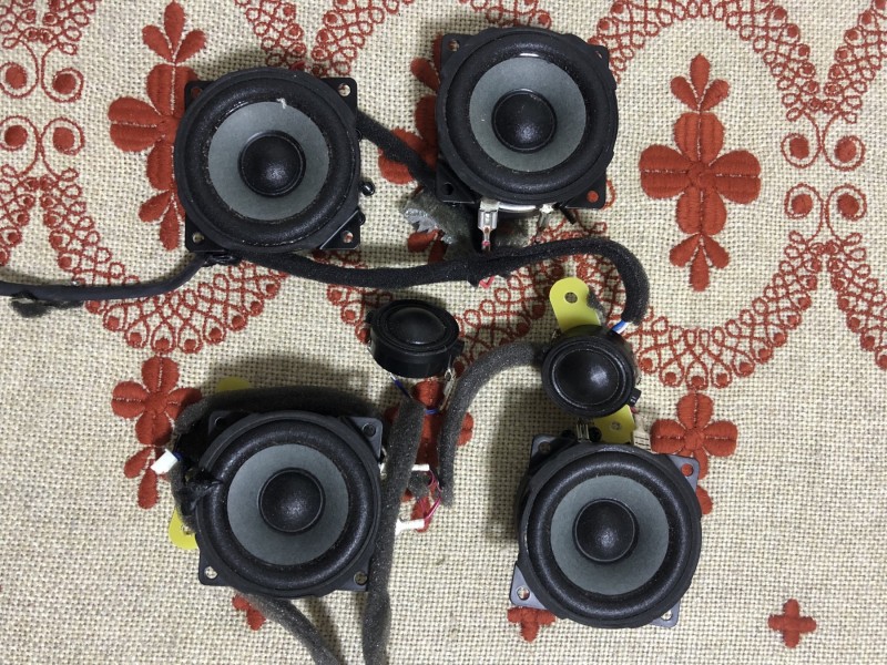 JBL Cinema SB400 citaj