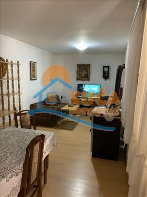 Izdaje se duplex na Paliluli!