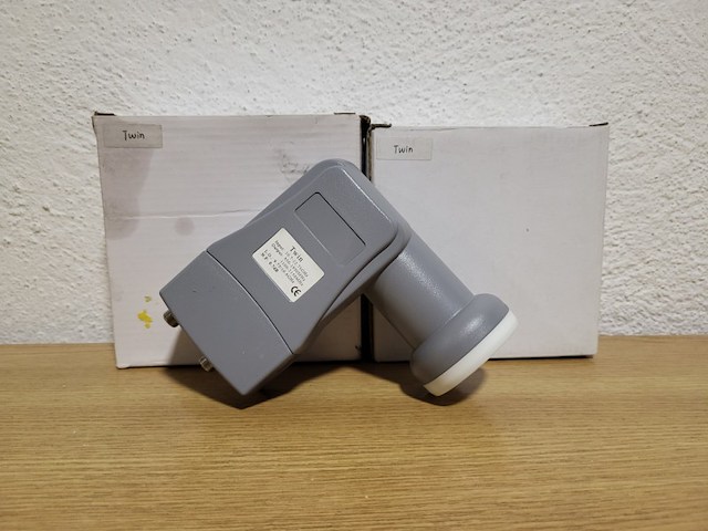 Satelitski LNB konvertor Twin Universal 0.7 dB dva izla